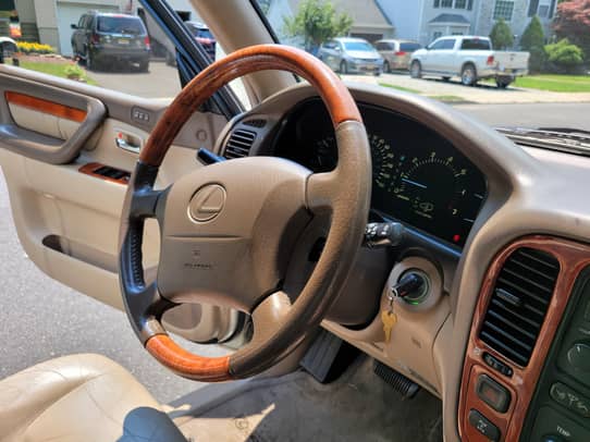 2000 Lexus LX 470 auction - Cars & Bids