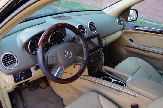 2024 Mercedes Ml350 Interior