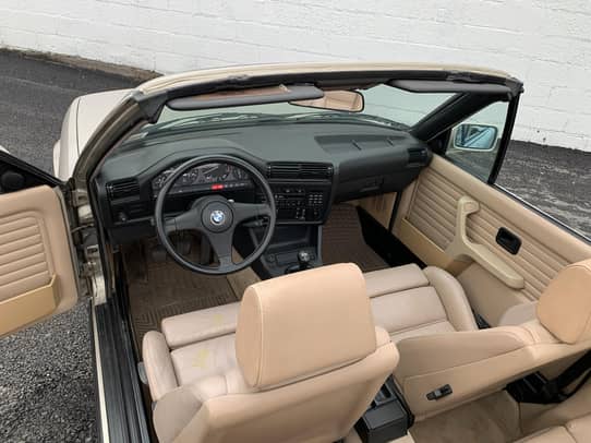 1989 BMW 325i Convertible auction - Cars & Bids