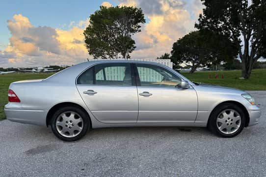2004 Lexus LS 430 VIN: JTHBN36F840130345 for Sale - Cars & Bids