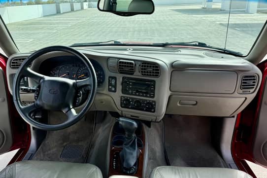 2000 Oldsmobile Bravada VIN: 1GHDT13W5Y2383572 for Sale - Cars & Bids