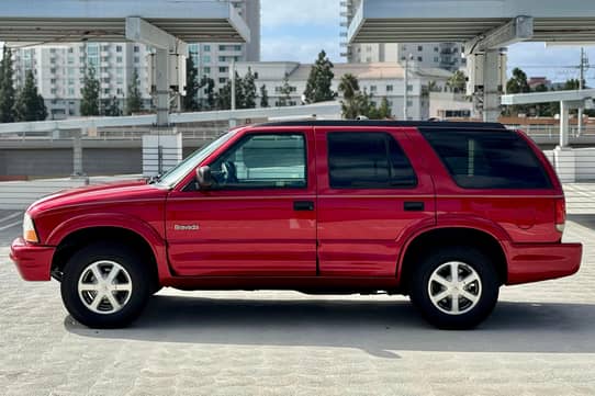 2000 Oldsmobile Bravada VIN: 1GHDT13W5Y2383572 for Sale - Cars & Bids
