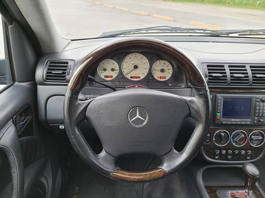 2000 Mercedes-Benz ML55 AMG auction - Cars & Bids