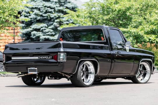 1987 Chevrolet R10 VIN: 1GCDR14H2HF393764 for Sale - Cars & Bids