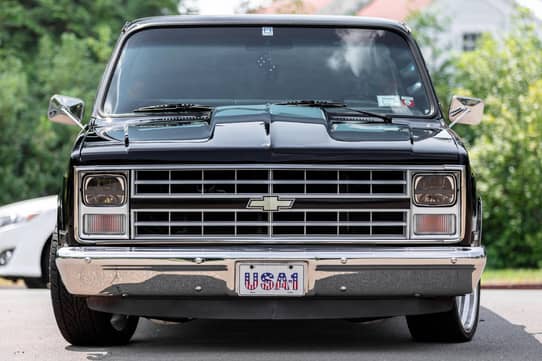 1987 Chevrolet R10 VIN: 1GCDR14H2HF393764 for Sale - Cars & Bids