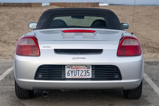 2001 Toyota MR2 Spyder VIN: JTDFR320210032402 for Sale - Cars & Bids