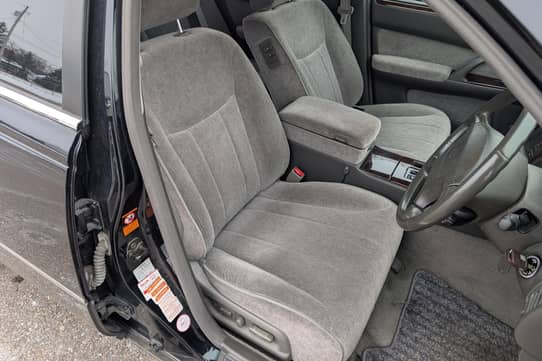 1998 Nissan Cima VIN: FHY33202646 for Sale - Cars & Bids