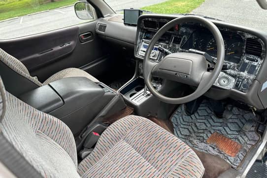 1994 Toyota HiAce Super Custom 4WD for Sale - Cars & Bids