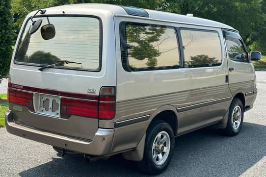 1994 Toyota HiAce Super Custom 4WD for Sale - Cars & Bids