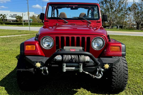 1998 Jeep Wrangler SE 4x4 VIN: 1J4FY29P3WP713984 for Sale - Cars & Bids