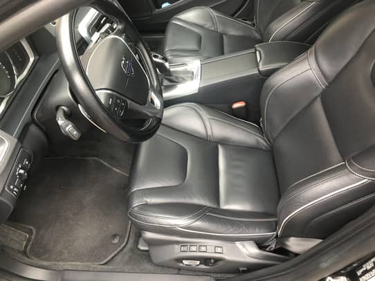 2015 Volvo V60 T6 R-Design auction - Cars & Bids