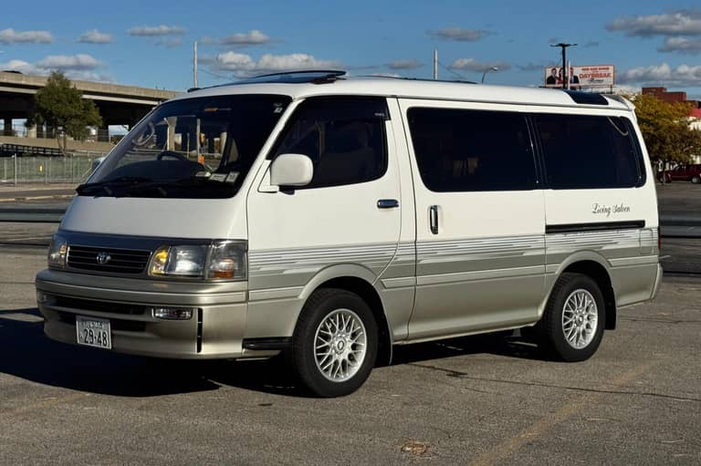 Used Toyota HiAce for Sale - Cars & Bids