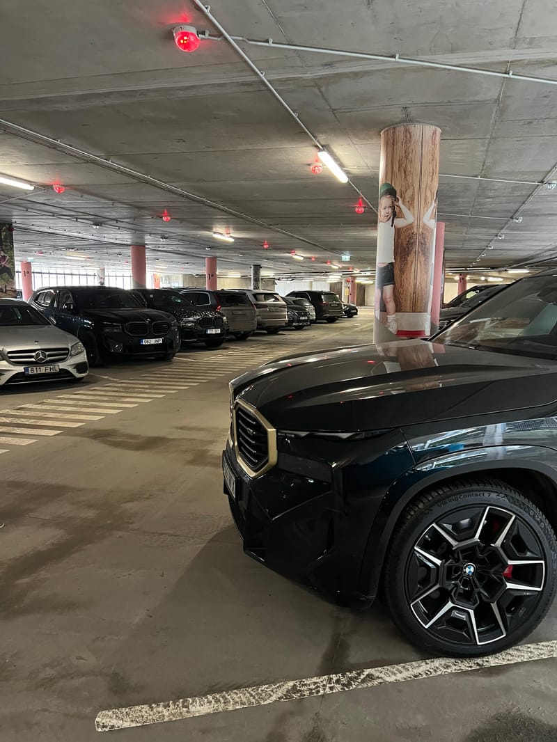 Tallinn airport parking in the Carspotting Community
