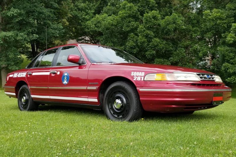 1995 Ford Crown Victoria LX auction - Cars & Bids