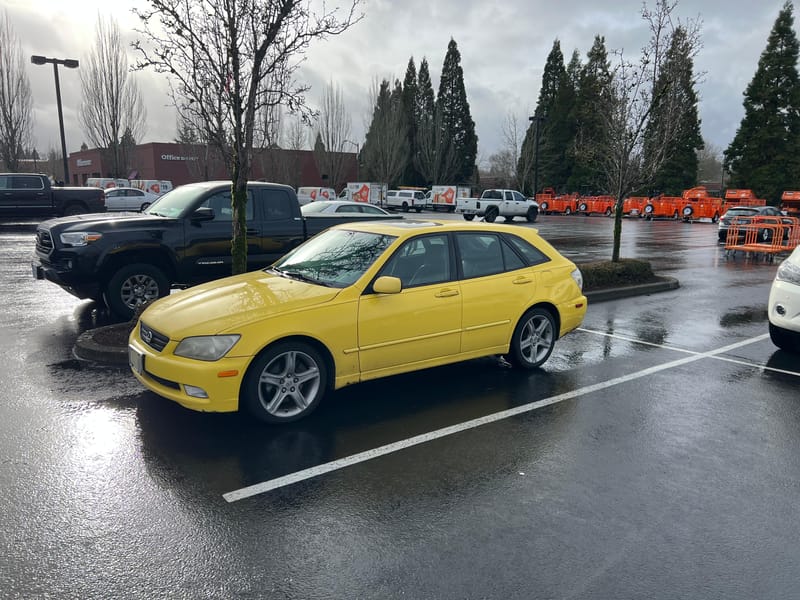 Yellow IS300 SportCross in the Carspotting Community
