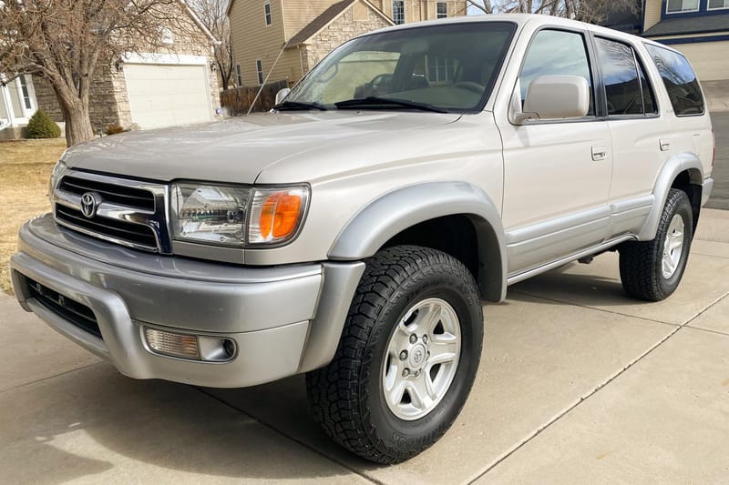 1999 Toyota 4Runner Limited 4x4 auction - Cars & Bids