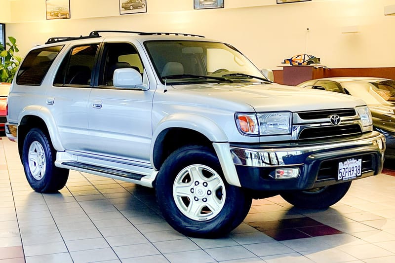 2001 Toyota 4Runner SR5 V6 4x4 auction - Cars & Bids