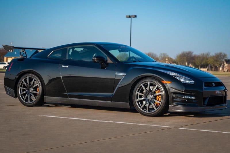 2014 Nissan GT-R auction - Cars & Bids