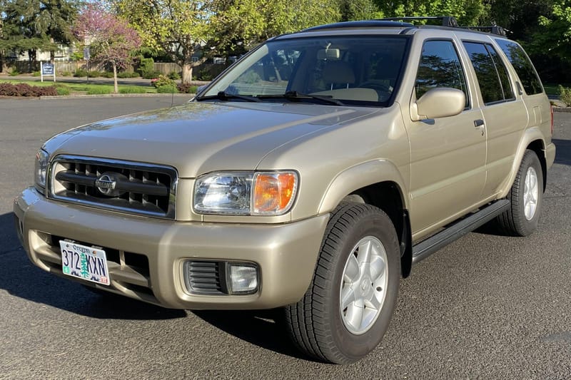 2001 Nissan Pathfinder LE 4x4 auction - Cars & Bids